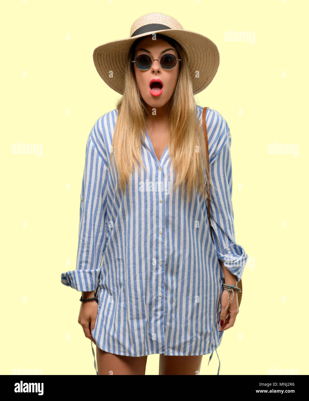 Woman embarrassed beach hi-res stock photography and images - Alamy