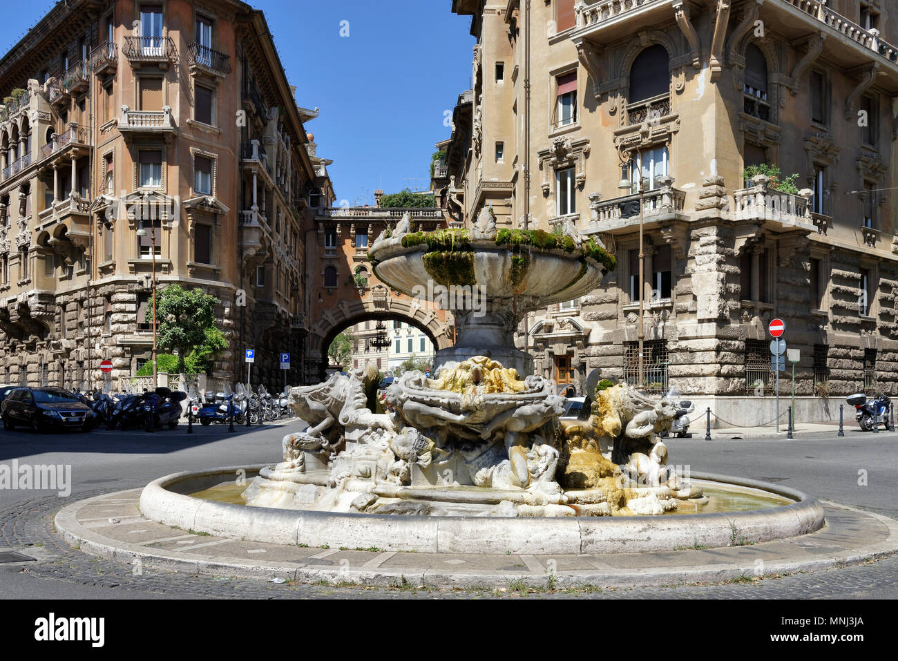 Fontana delle rane hi-res stock photography and images - Alamy