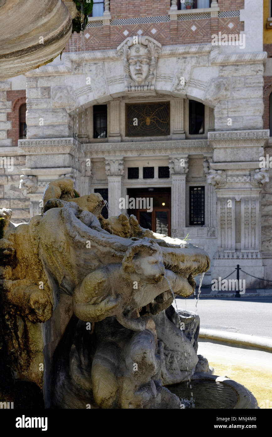 Façade of the Palazzo del Ragno and Fontana delle Rane (Fountain of the ...
