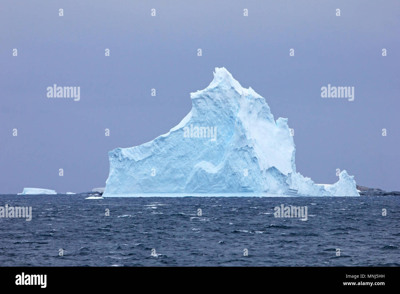Antarctic landscape, icebergs, mountains and ocean, Antarctic Peninsula ...