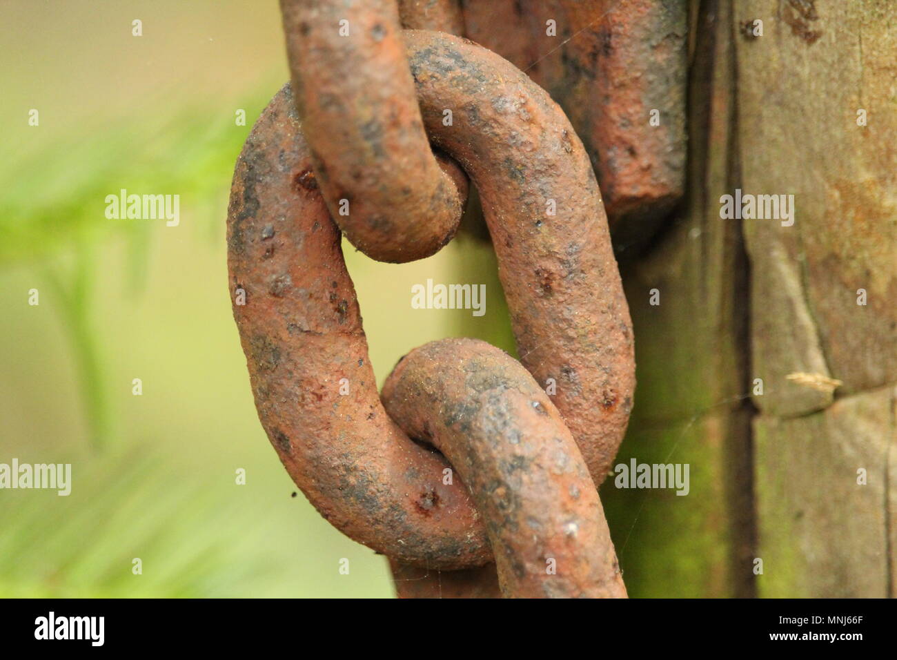 Rusty steel chains hi-res stock photography and images - Alamy