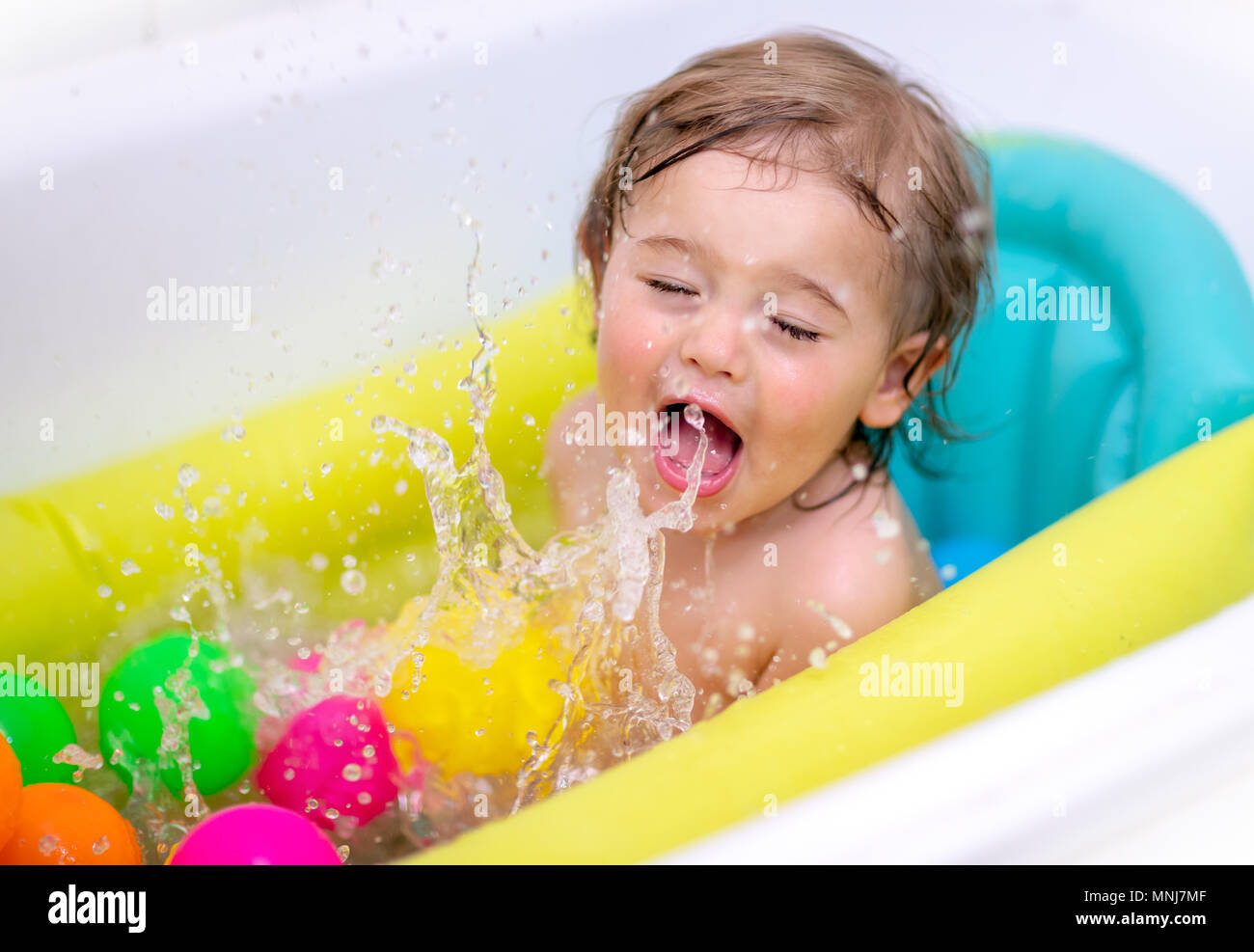 Childs bathroom hi-res stock photography and images - Alamy