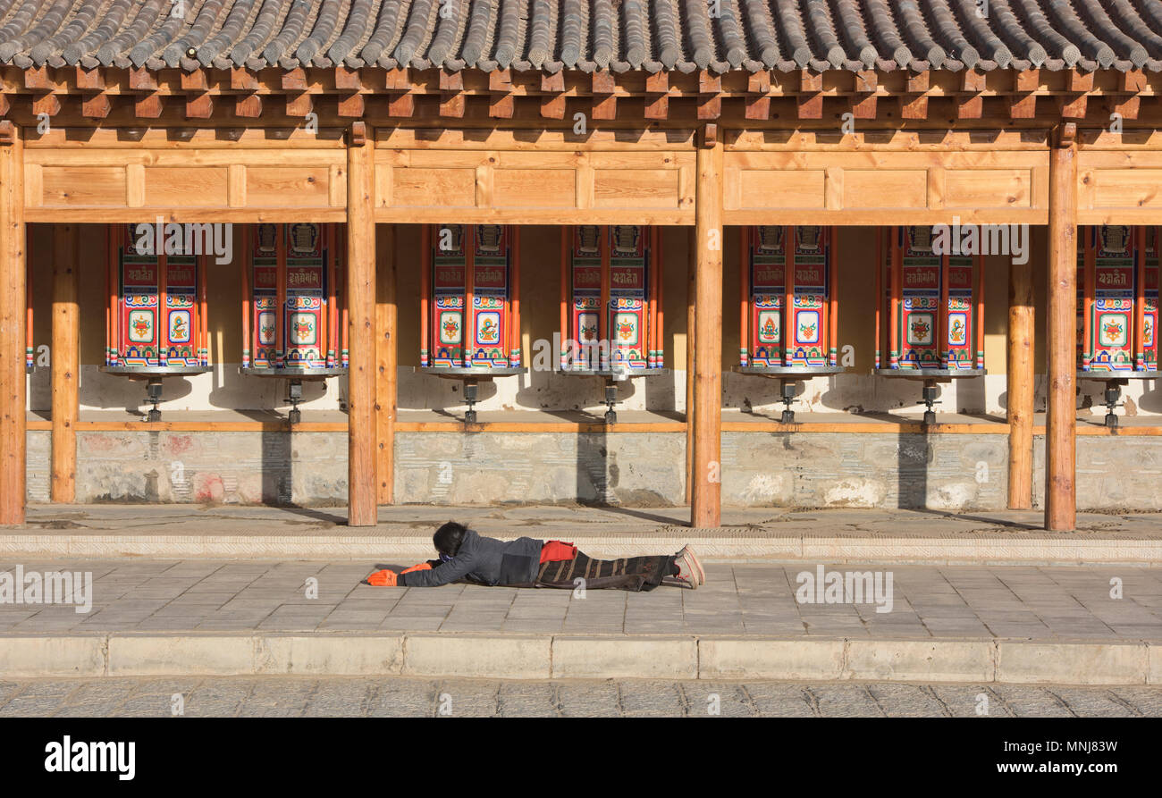Prostrations hi-res stock photography and images - Alamy