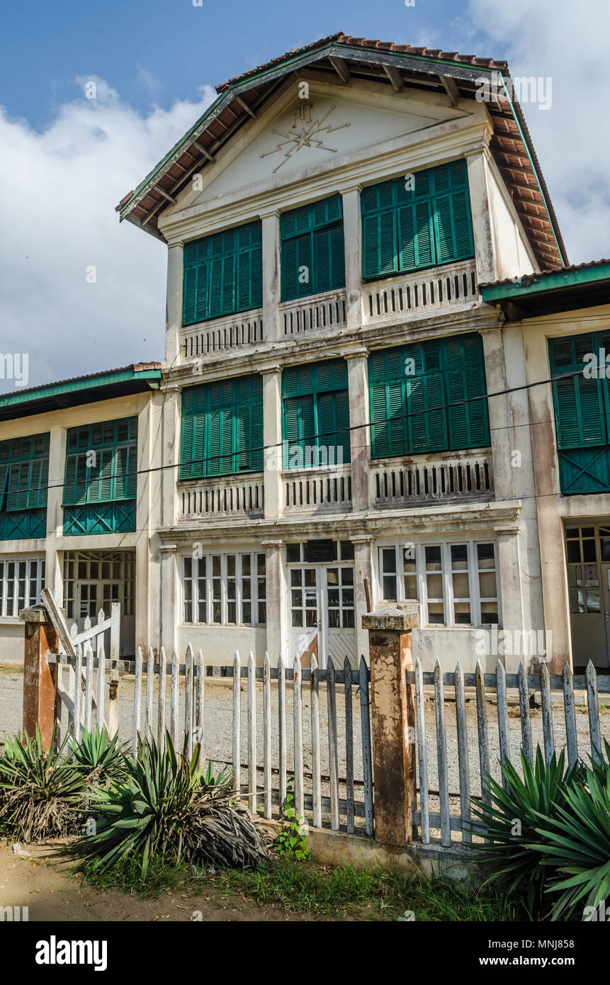 Colonial wooden building hi-res stock photography and images - Alamy