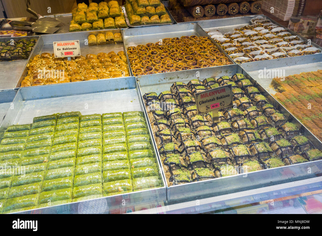 Baklava on display hi-res stock photography and images - Alamy