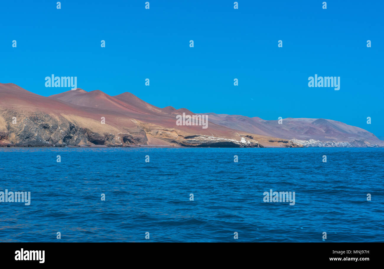 Paracas desert hi-res stock photography and images - Alamy
