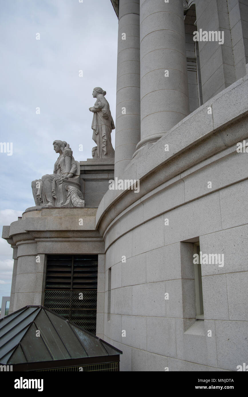Photograph of statue on the exterior of the Wisconsin State Capitol ...