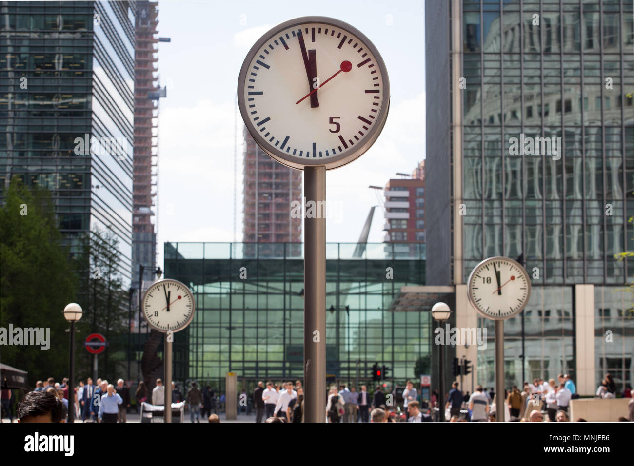 Clocks entrance hi-res stock photography and images - Alamy