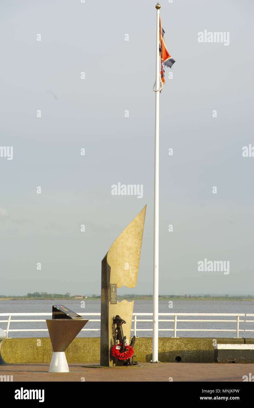 Monuments to merchant and royal navy seafarers who have perished at sea ...