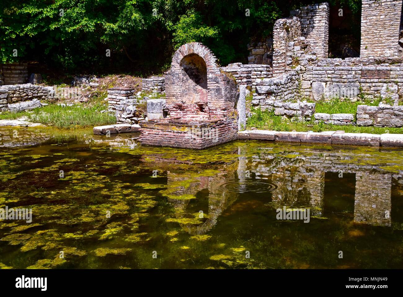 Ancient city structures hi-res stock photography and images - Alamy