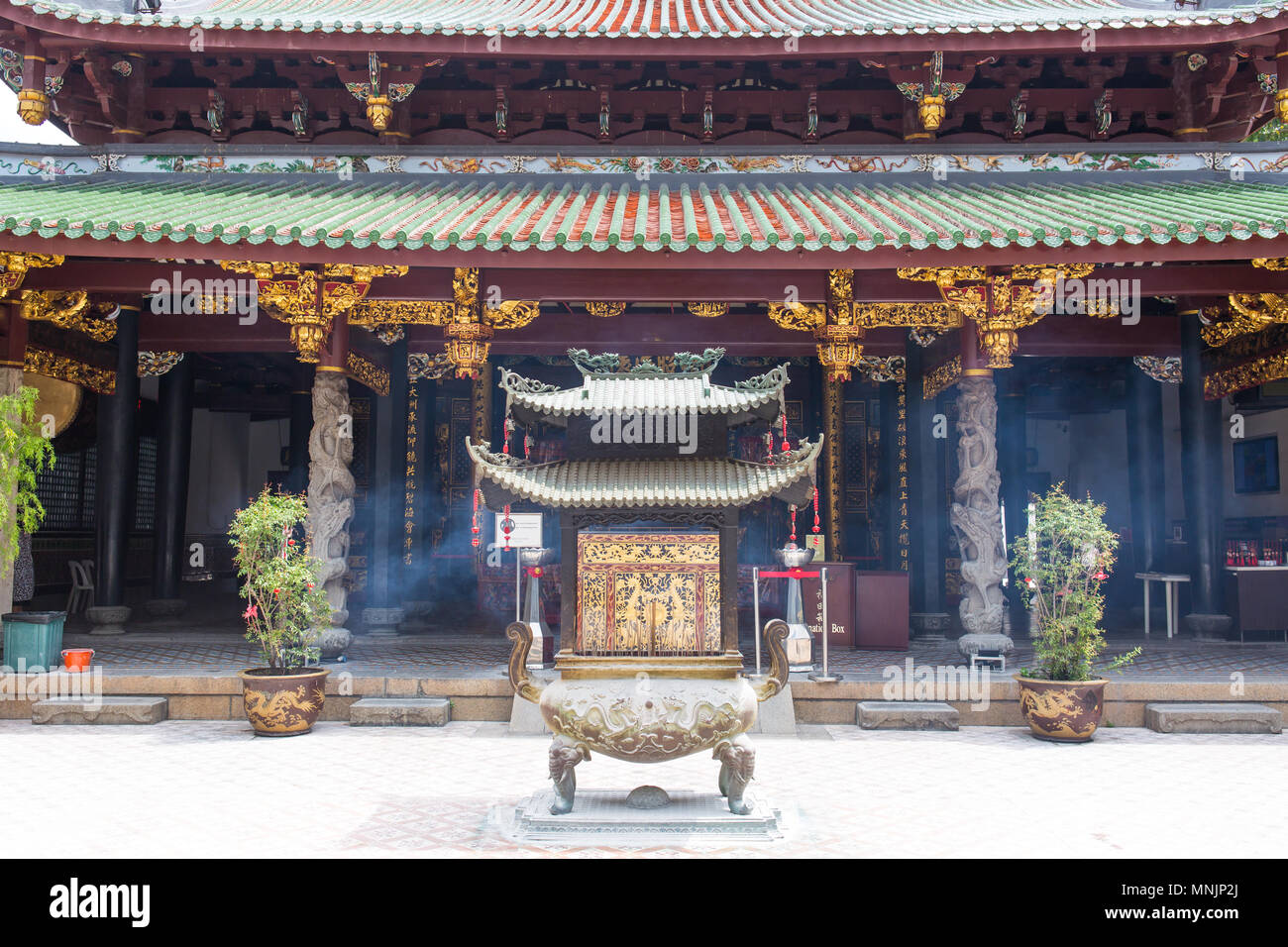 Symmetrical front view of Thian Hock Keng Temple, a popular sightseeing ...