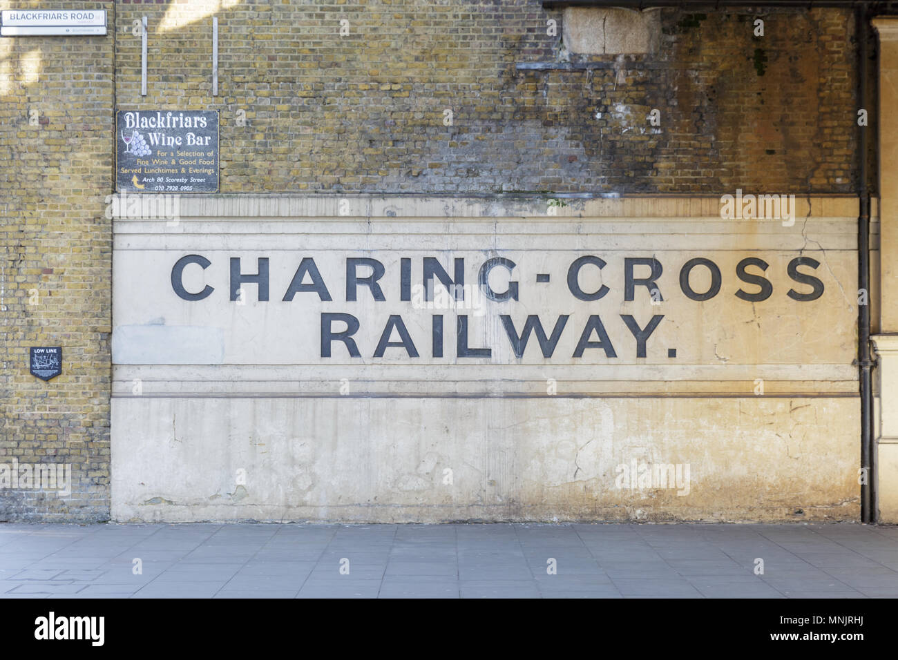 Sign charing cross hi-res stock photography and images - Alamy