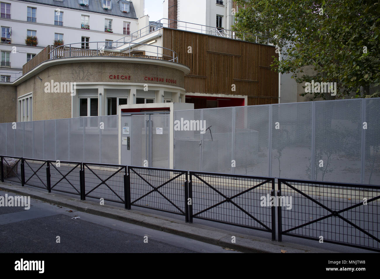 Closed French Creche, Crèche Chateau Rouge, Municipal Crèche, rue ...
