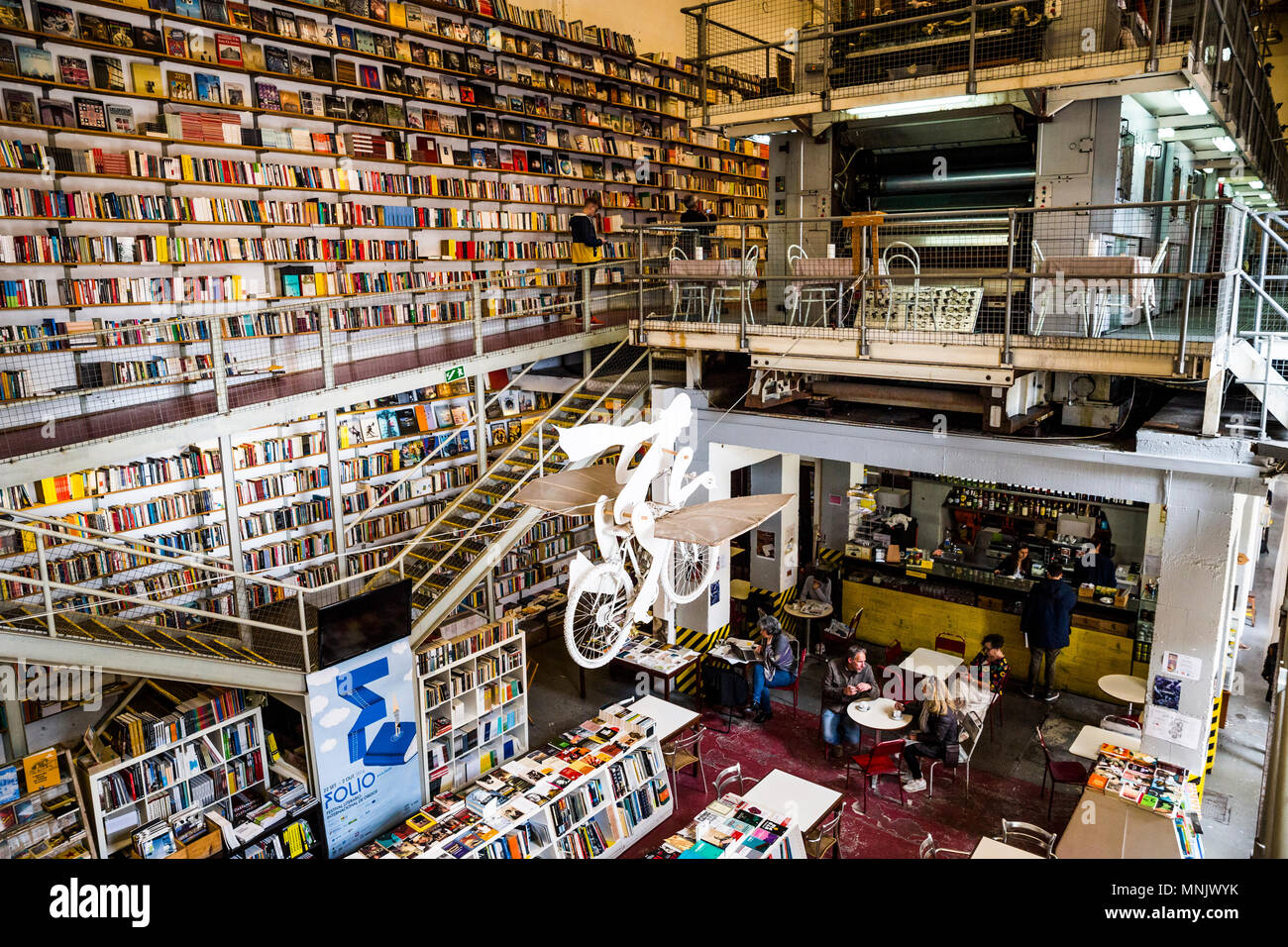 Bookstore literary works hi-res stock photography and images - Alamy