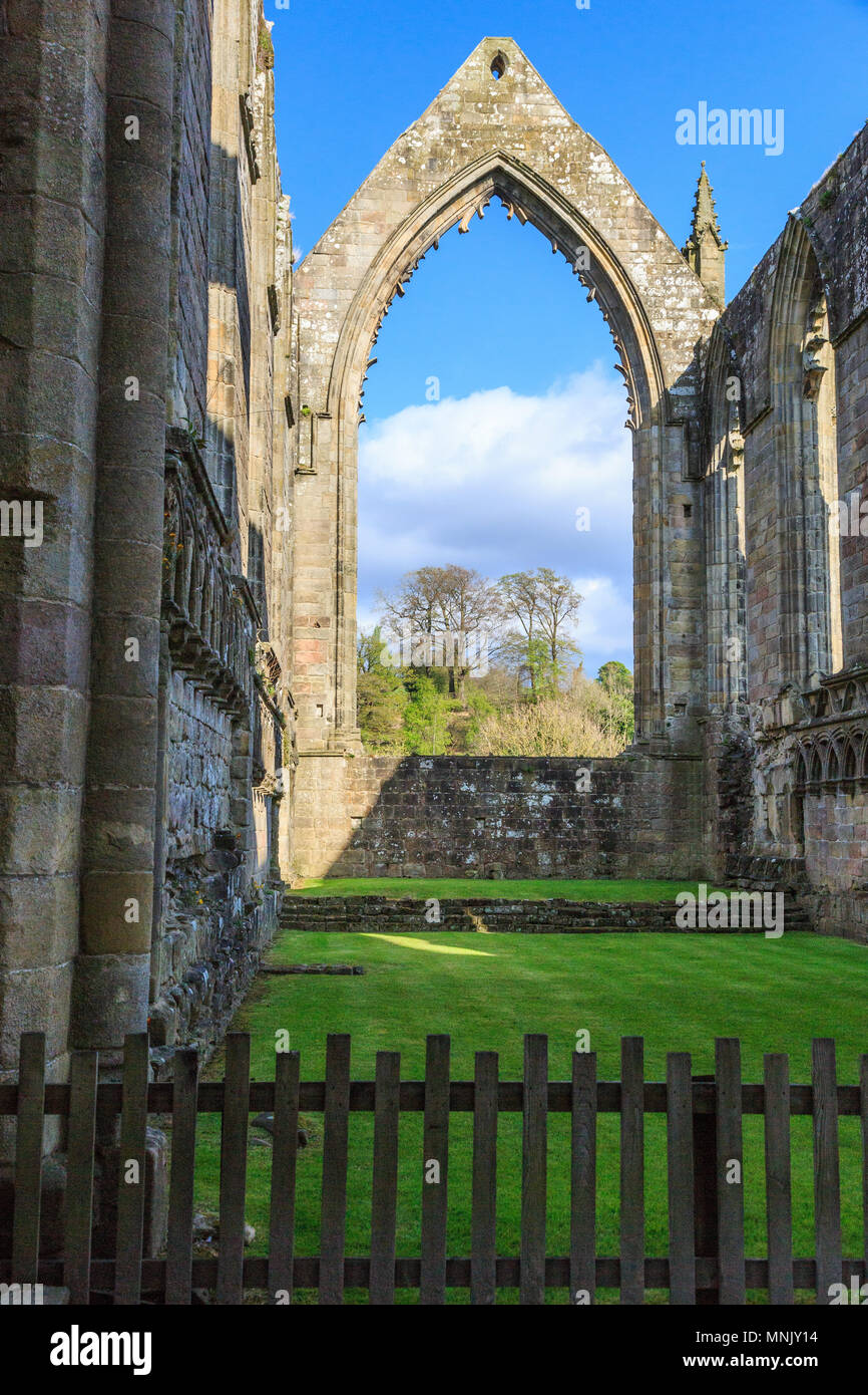 England, North Yorkshire, Wharfedale, Bolton Abbey, Bolton Priory ...