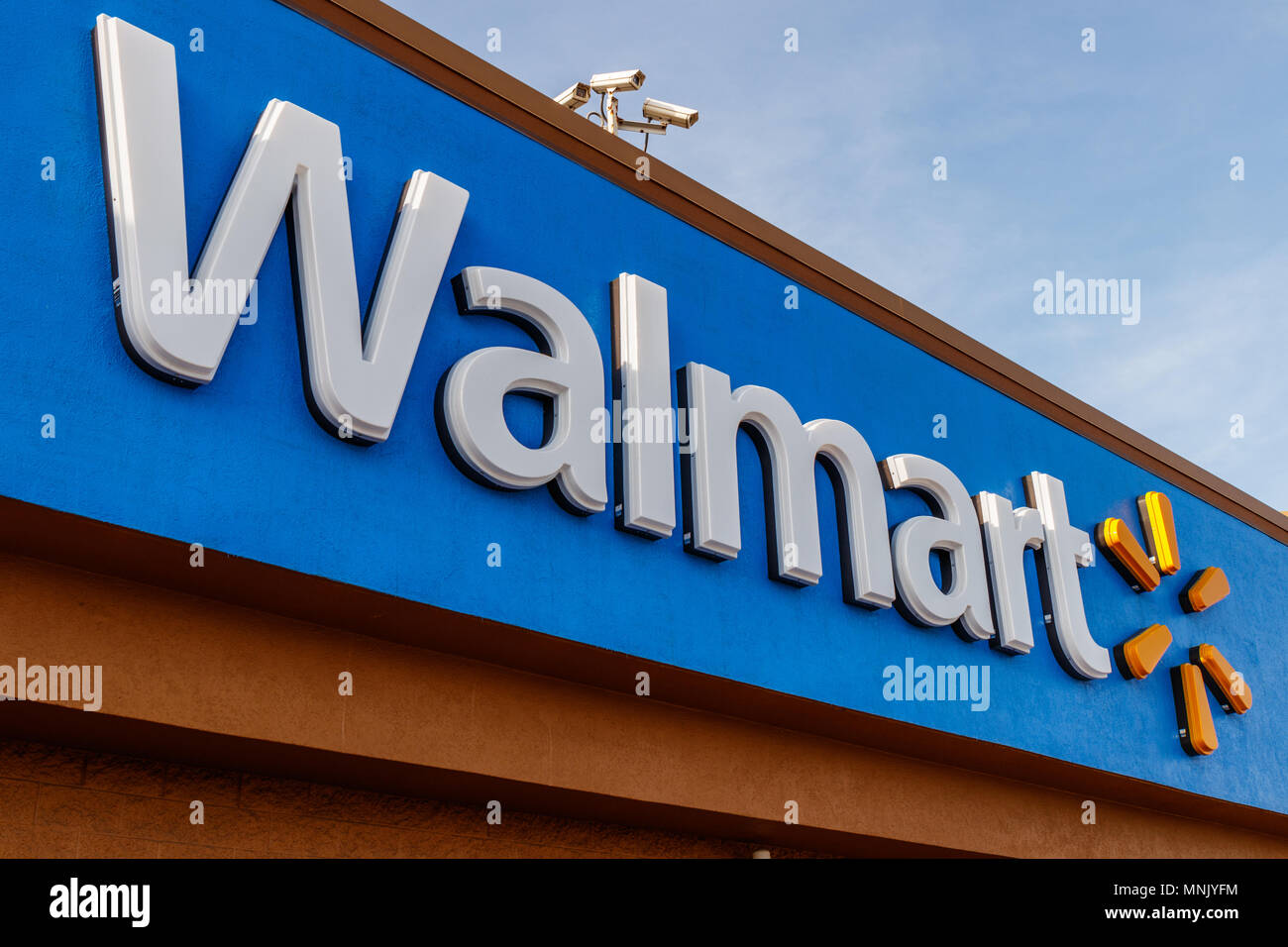 American multinational retail corporation hi-res stock photography and ...