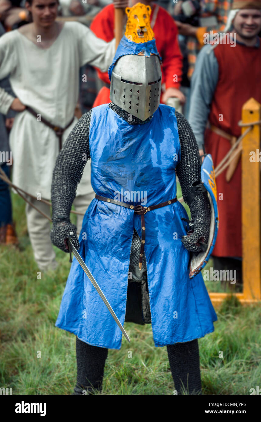 Medieval spearman hi-res stock photography and images - Alamy
