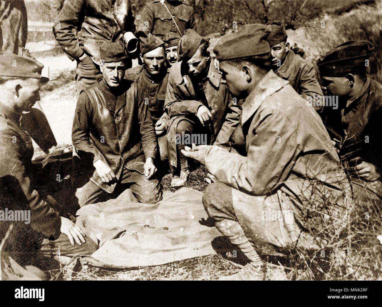 Soldiers old men playing hi-res stock photography and images - Alamy