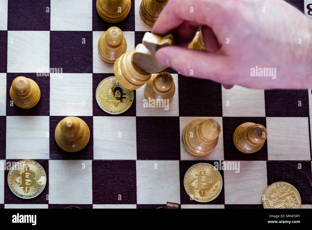 Golden crypto elements hi-res stock photography and images - Alamy