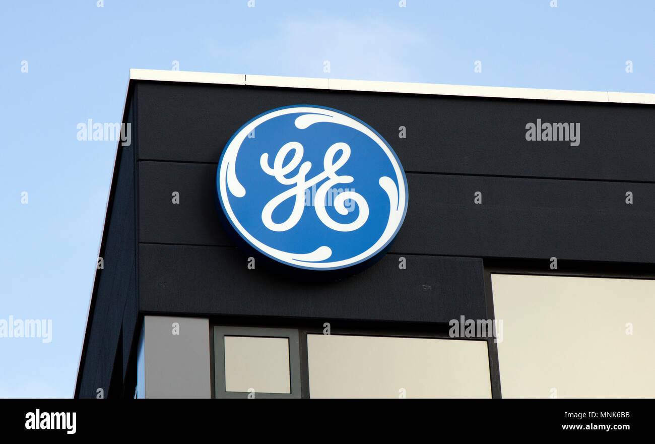 General electric building logo hi-res stock photography and images - Alamy