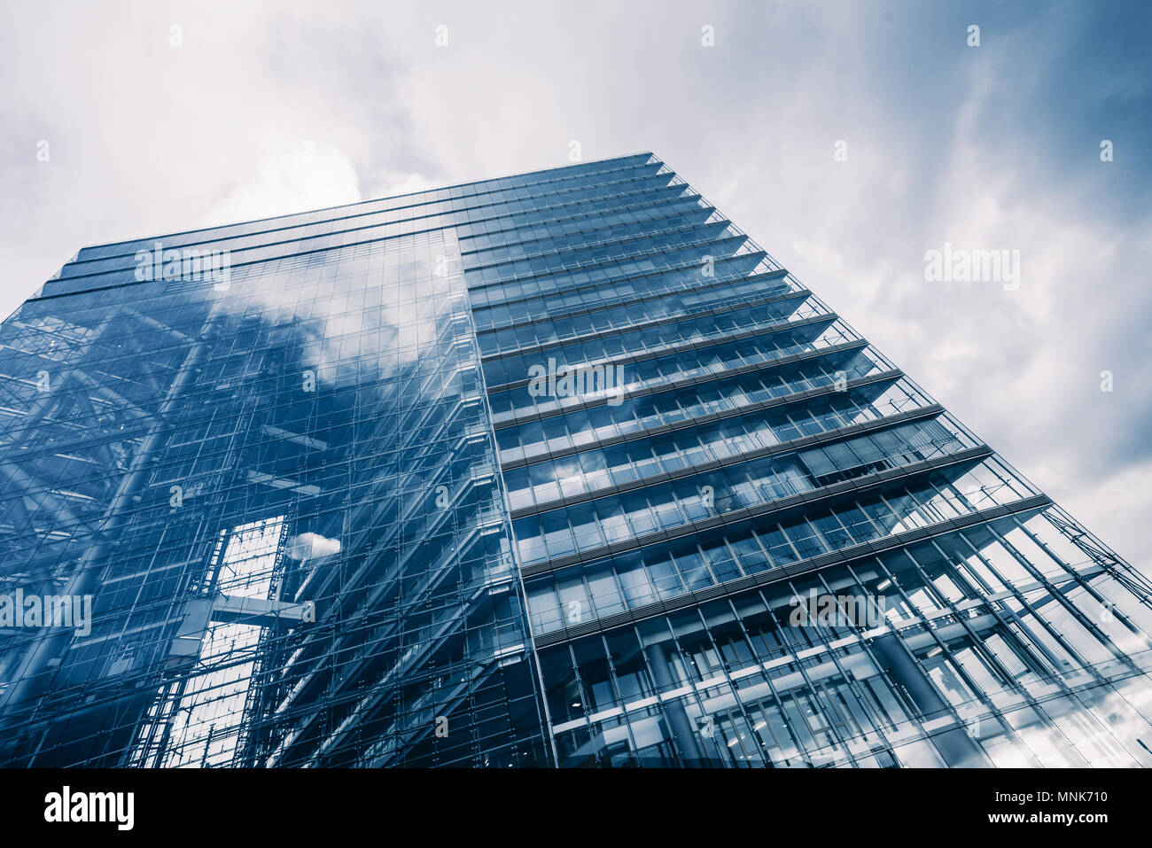 Modern commercial architecture glass hi-res stock photography and ...
