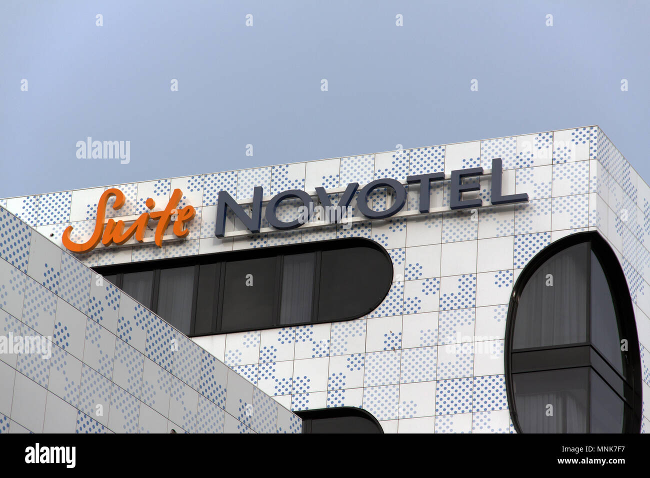 Novotel hotel symbol hi-res stock photography and images - Alamy