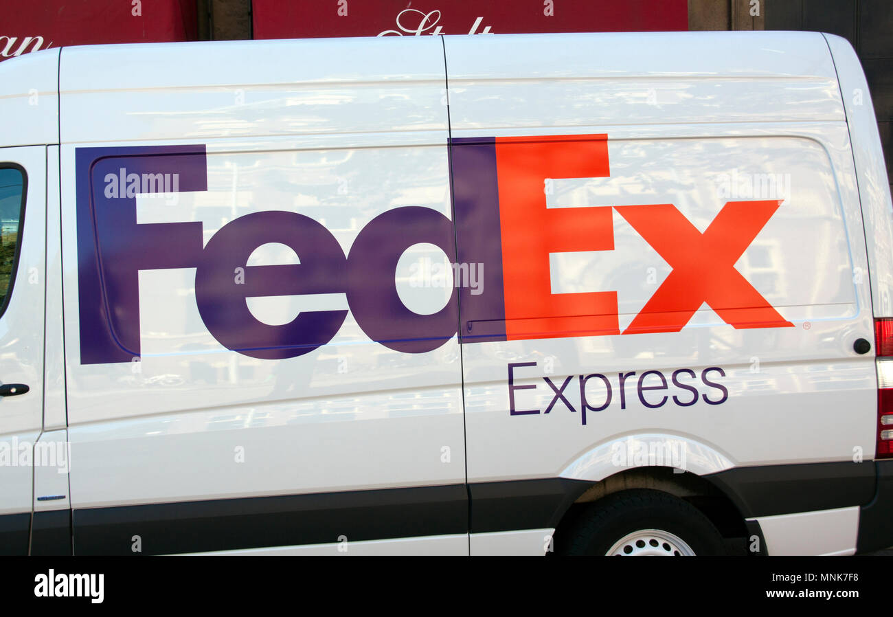 Fedex Package White High Resolution Stock Photography and Images - Alamy