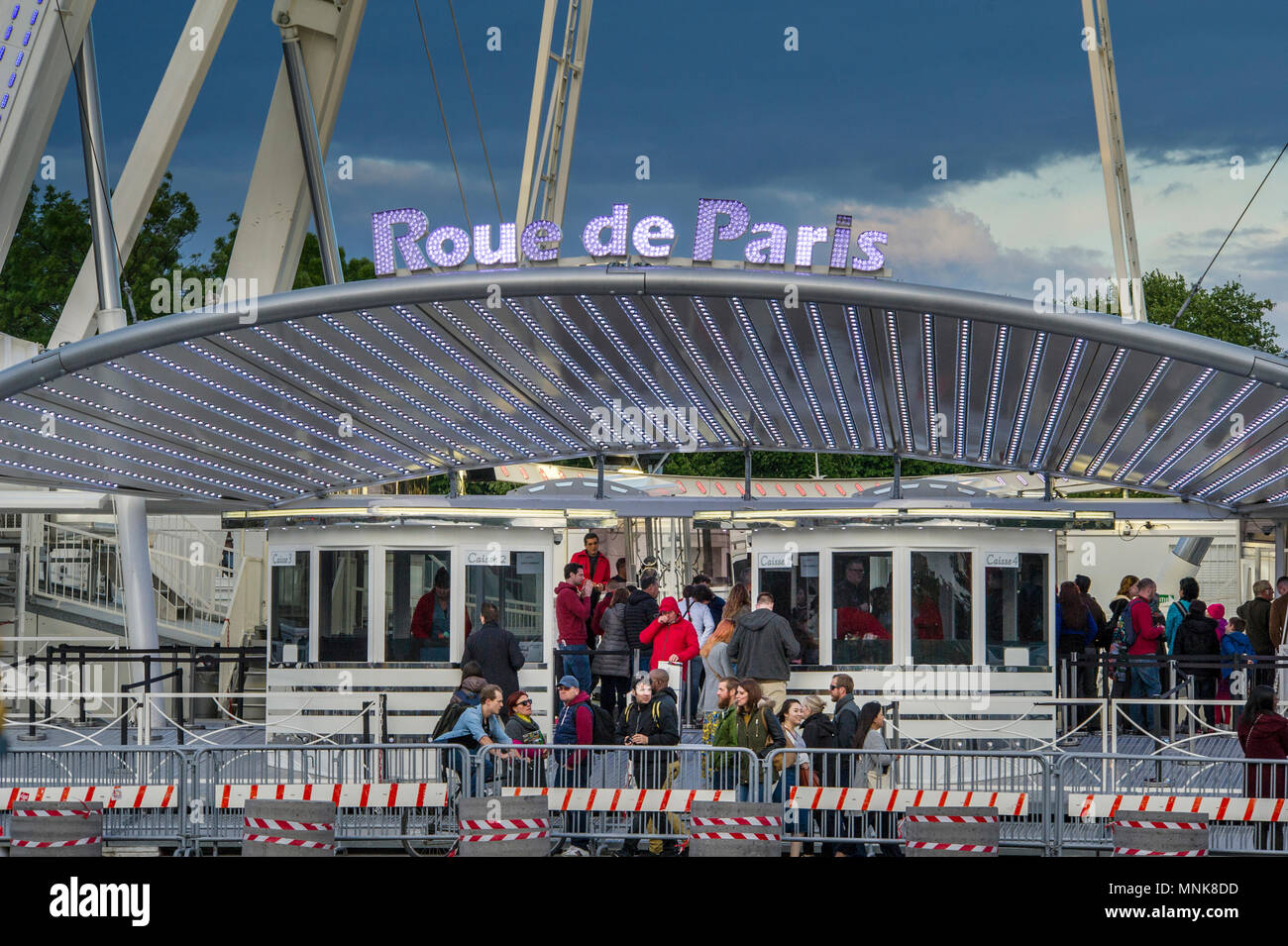 Grande Roue de Paris, the Ferris wheel on Place de la Concorde in Paris ...