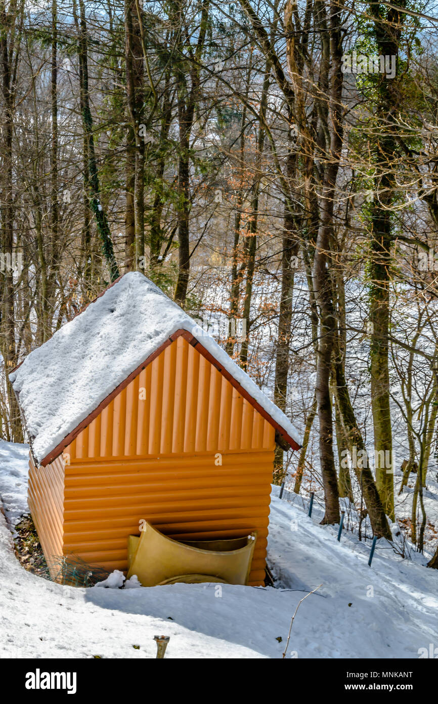 Mountain shed hi-res stock photography and images - Alamy