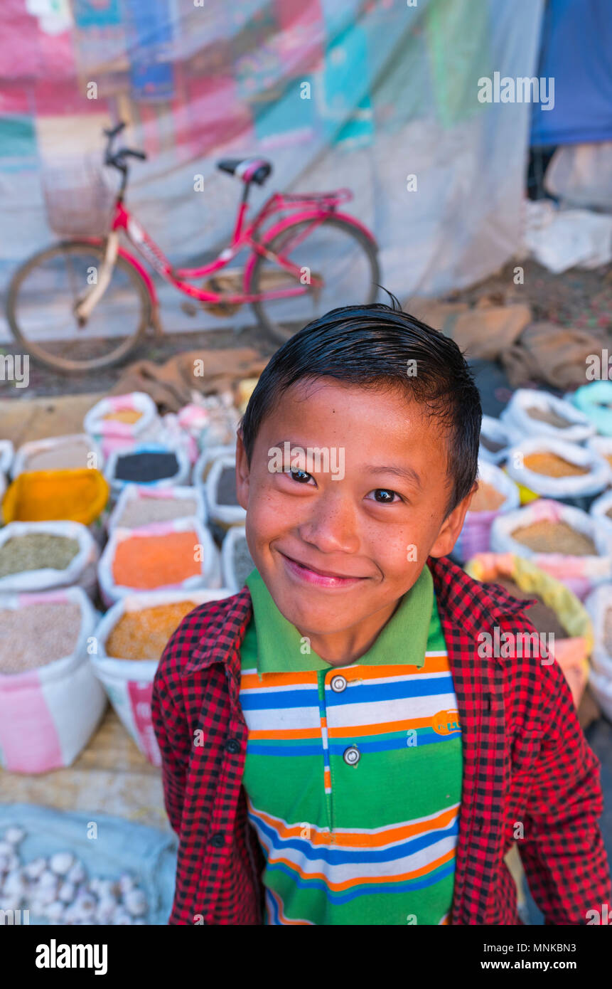 Terai market hi-res stock photography and images - Alamy