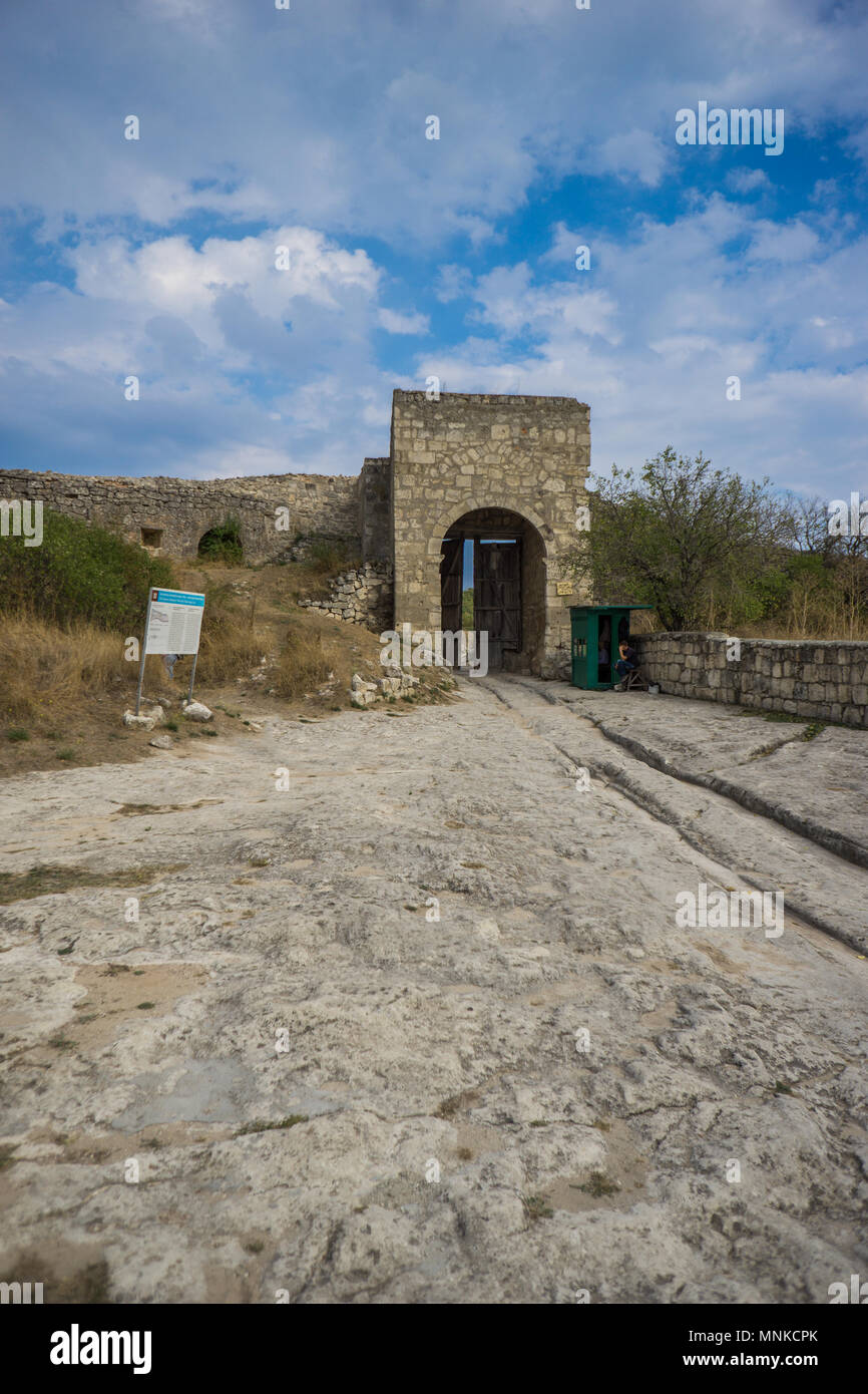 Moldering ruins hi-res stock photography and images - Alamy
