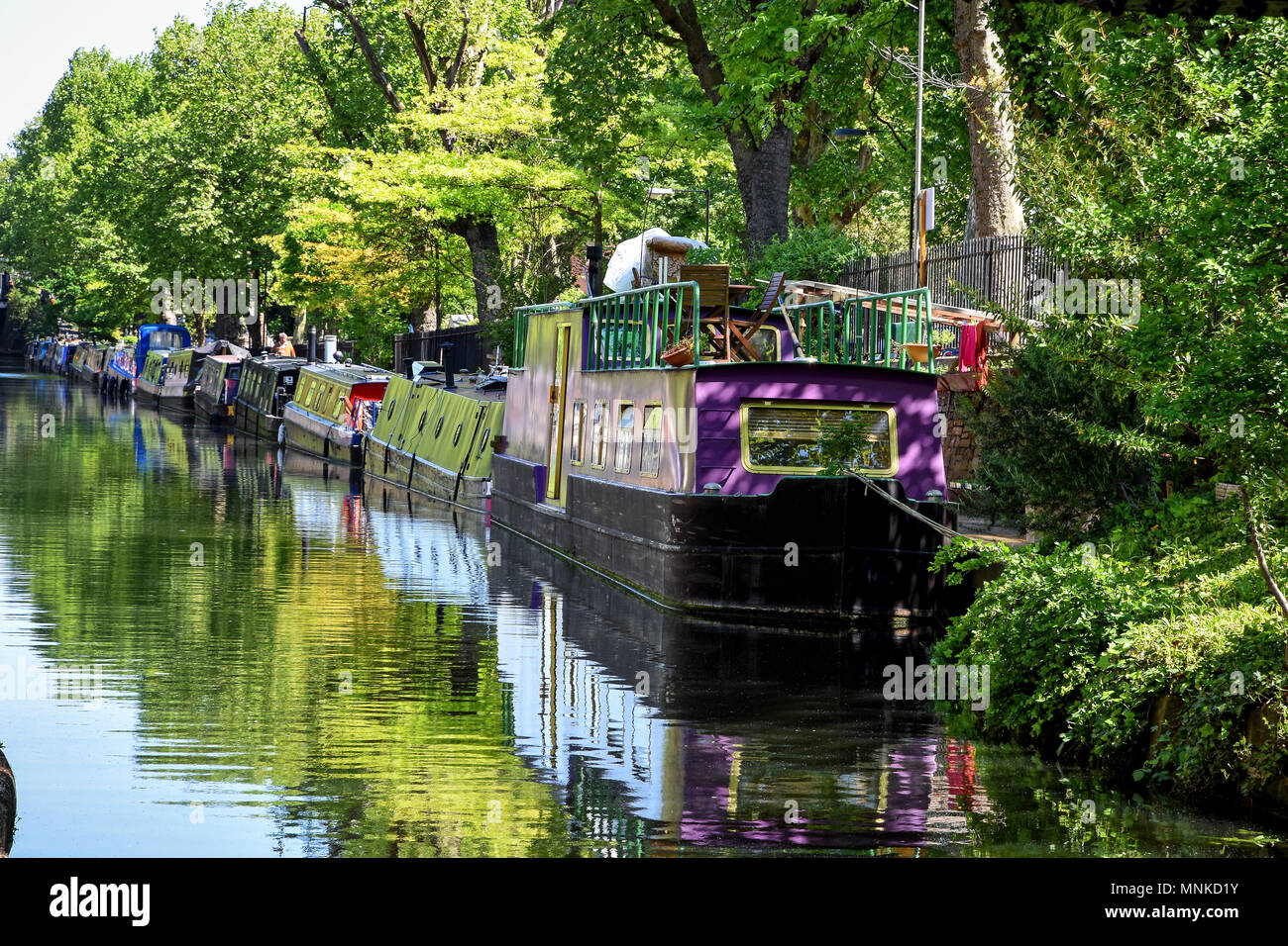 Canal Boats. Little Venice, off Bloomfield Road, Pool of Little Venice ...