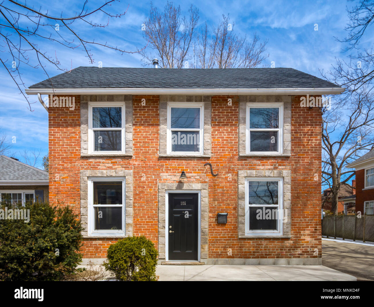 Detached house hi-res stock photography and images - Alamy