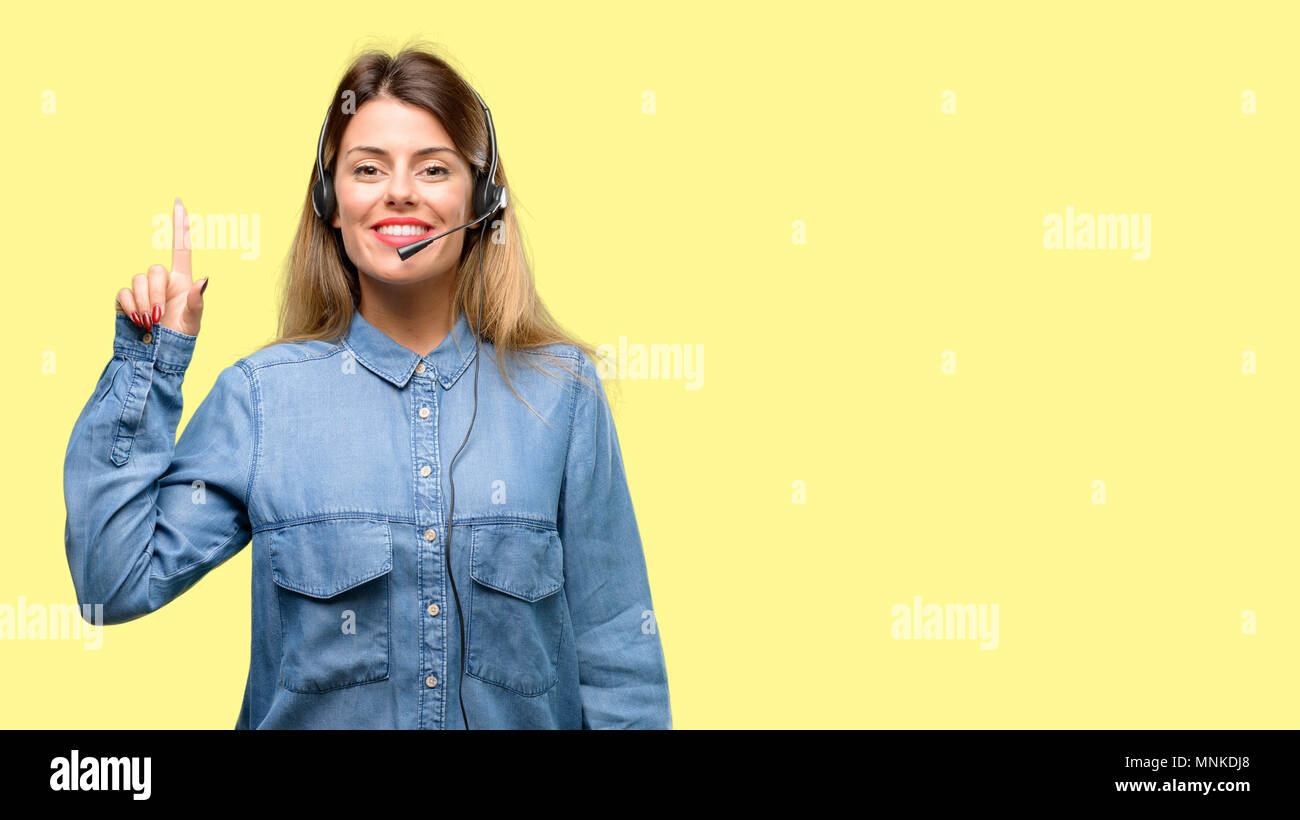 Hopping center hi-res stock photography and images - Alamy