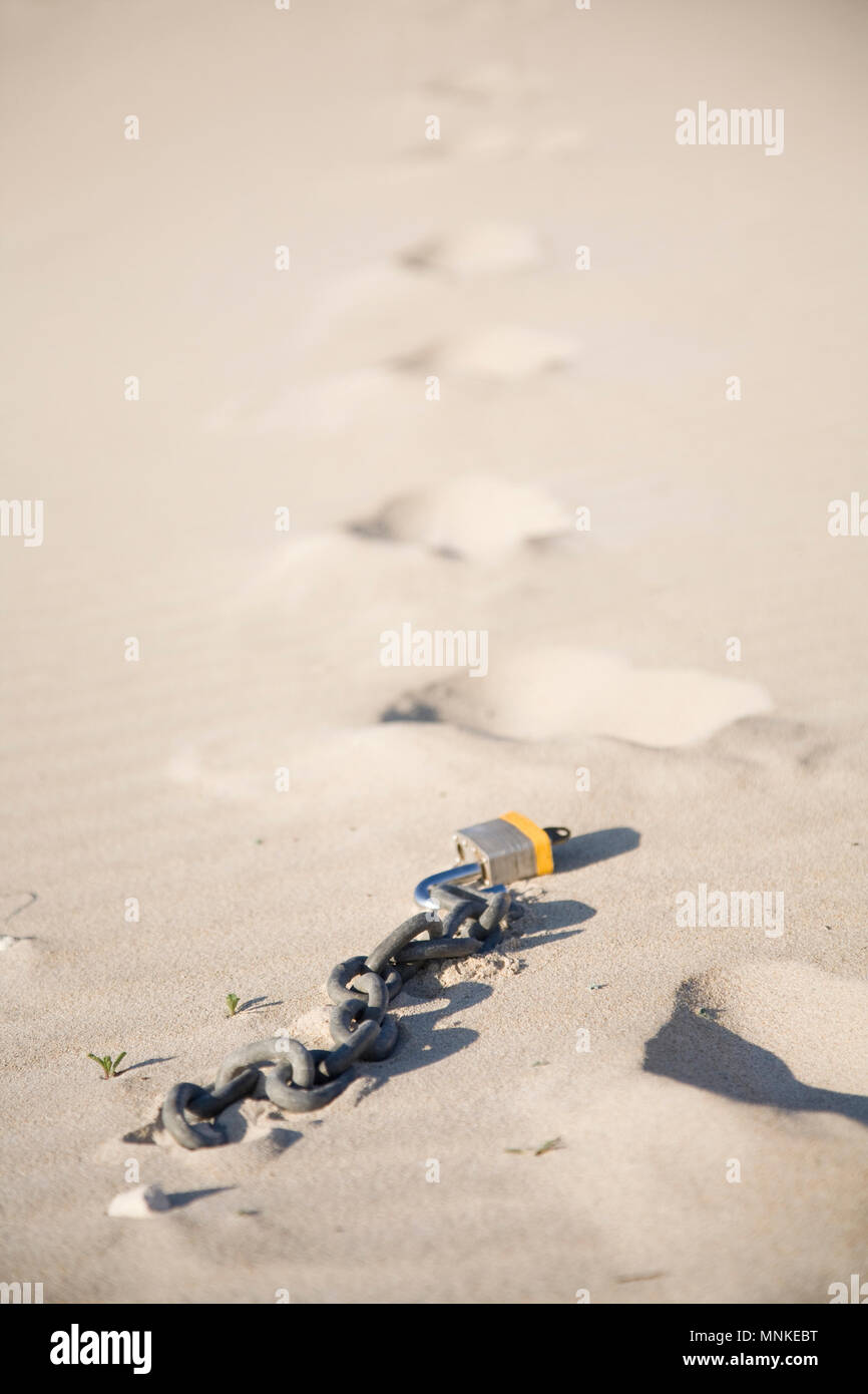 Breaking free from chains hi-res stock photography and images - Alamy