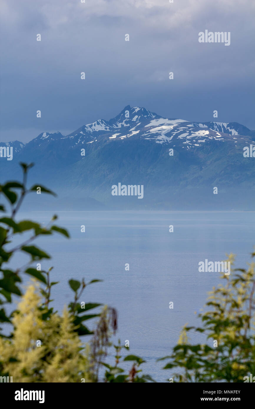 Mist hangs over snow hi-res stock photography and images - Alamy