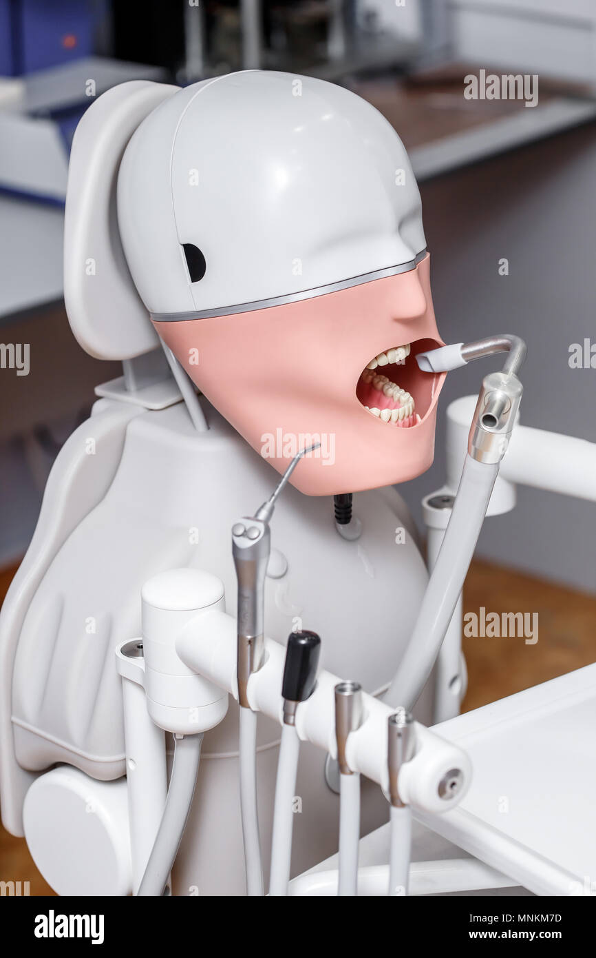 Medical dummy hi-res stock photography and images - Alamy