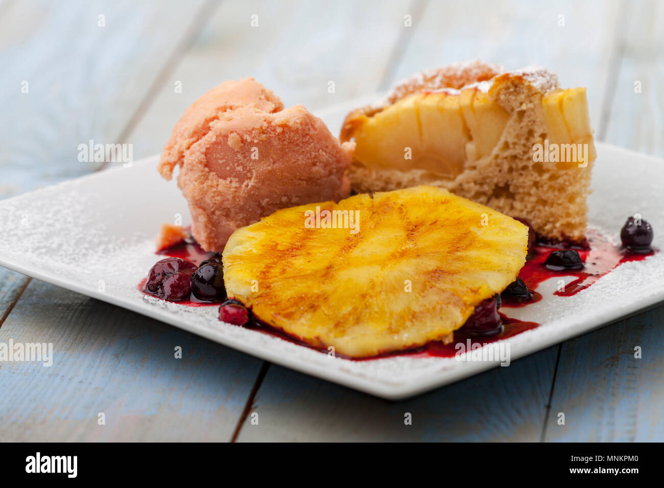 Pineapple ice cream hi-res stock photography and images - Alamy