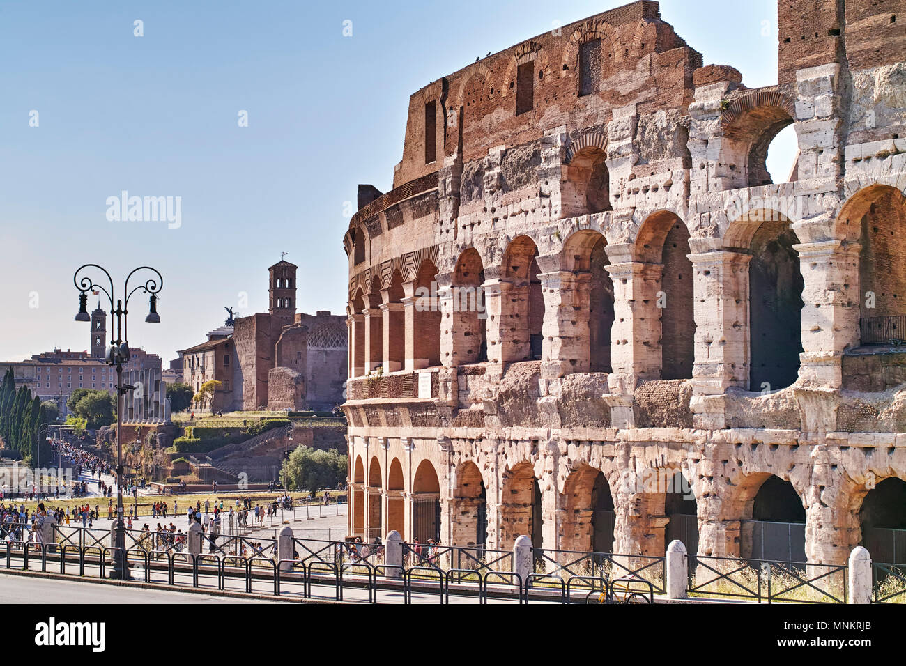 Rom kolosseum hi-res stock photography and images - Alamy