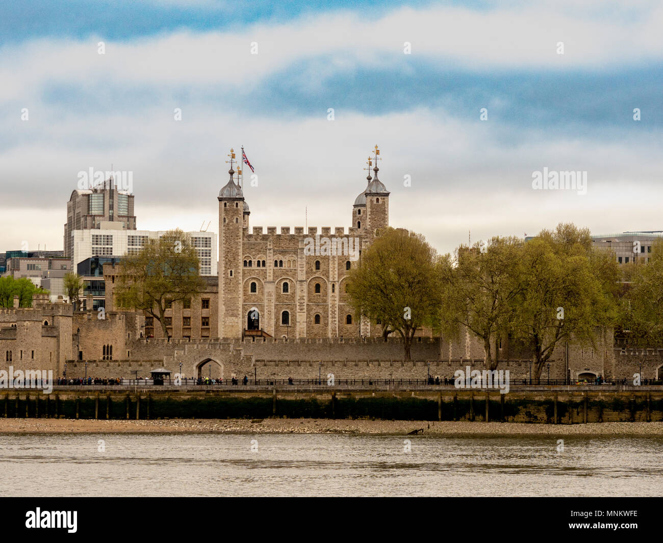 Tower of london at river thames hi-res stock photography and images - Alamy
