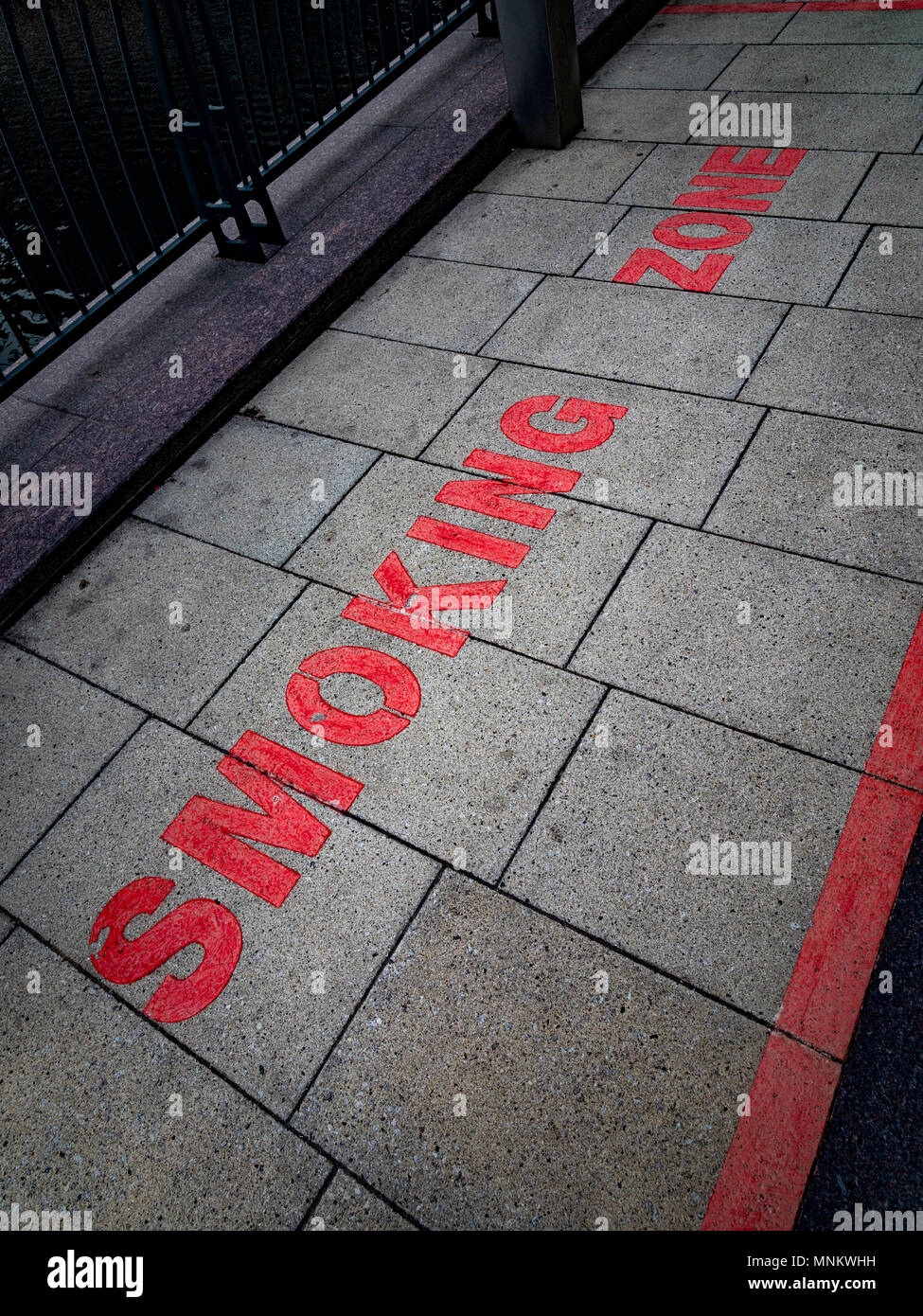 Designated smoking area sign hi-res stock photography and images - Alamy