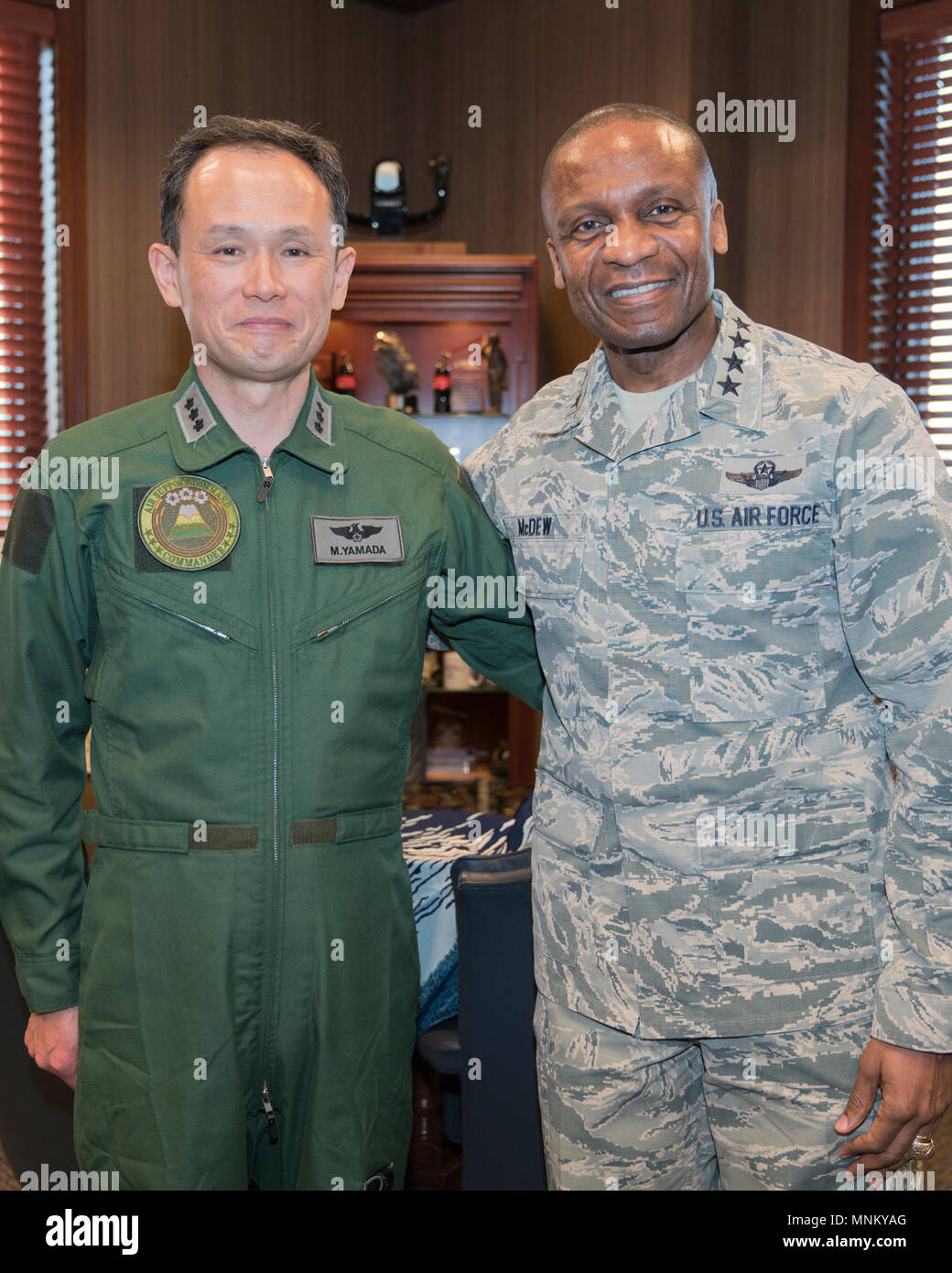 Gen. Darren W. McDew, commander, U.S. Transportation Command, welcomes ...
