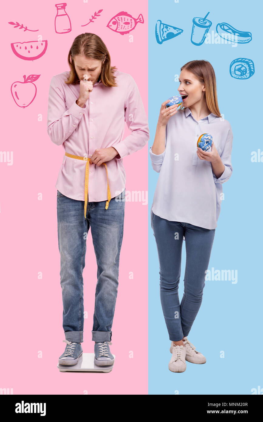 Man on personal scales hi-res stock photography and images - Alamy