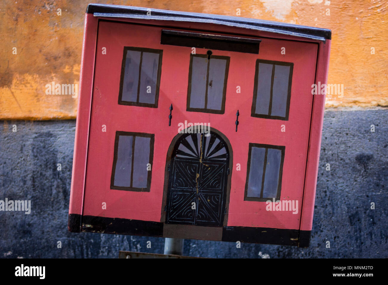 A post box in Gamla Stan, Stockholm, Sweden Stock Photo - Alamy