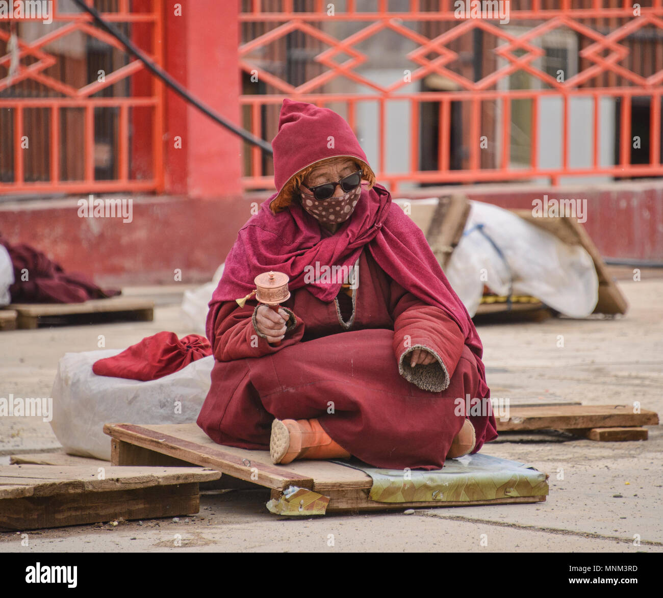 Meditation platform hi-res stock photography and images - Alamy