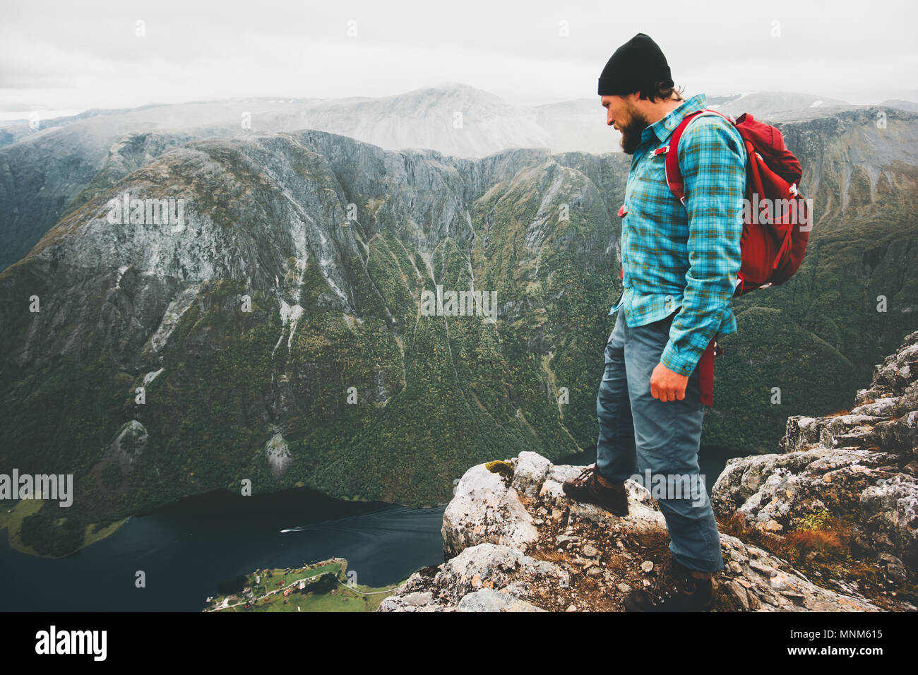 Adventurer and travel hi-res stock photography and images - Alamy