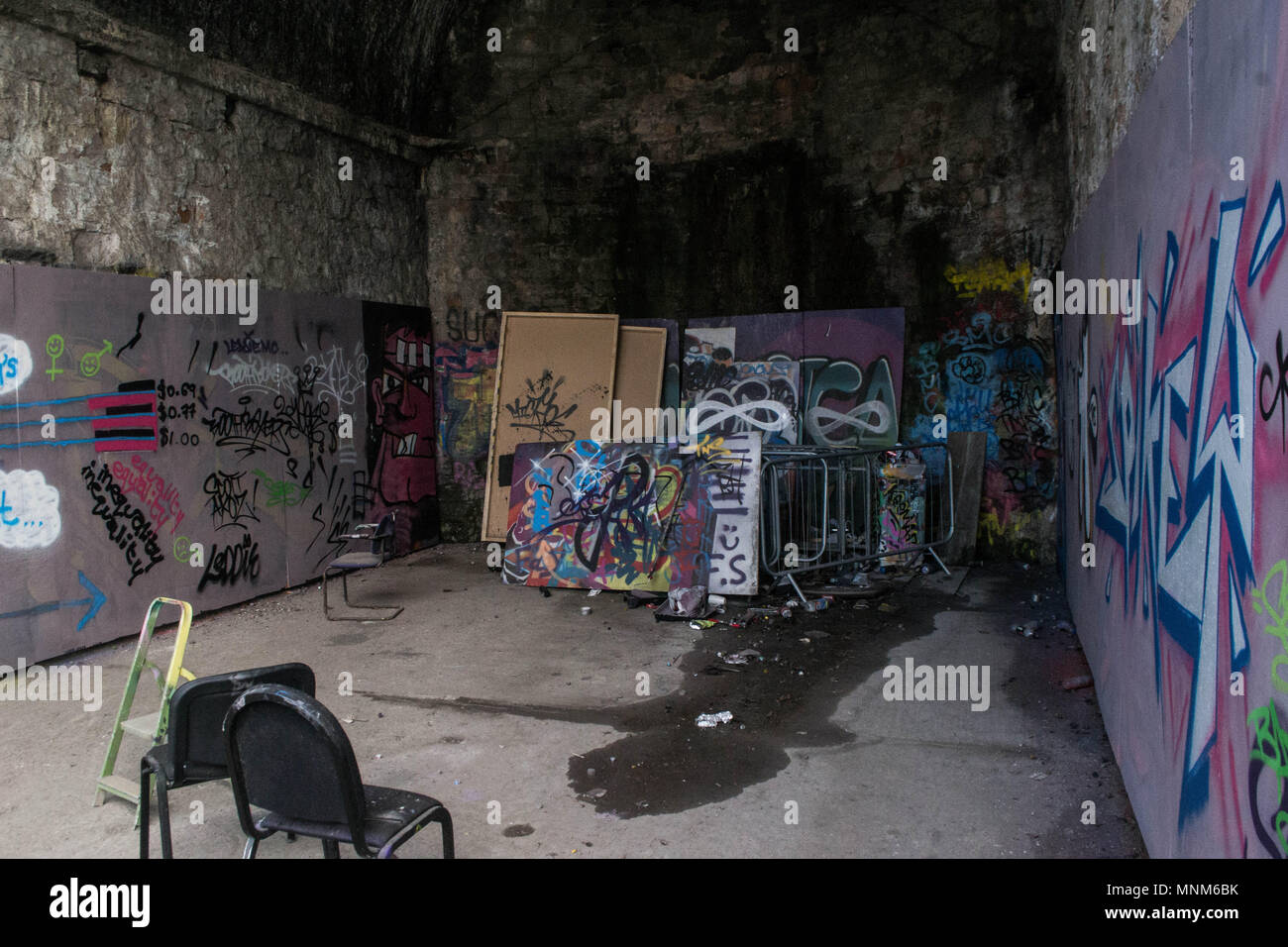 Graffiti rap hi-res stock photography and images - Alamy