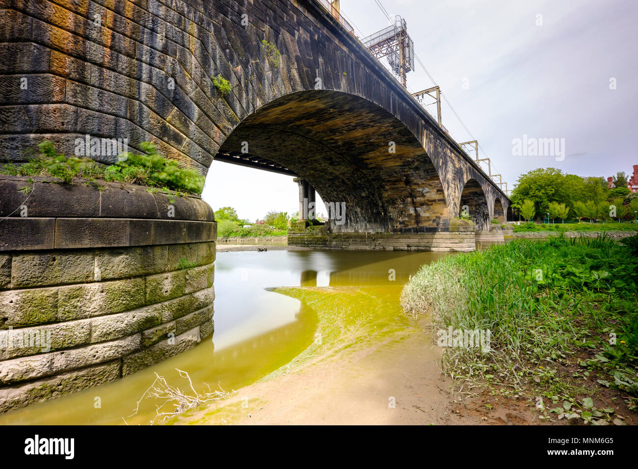 Railway bridge over the River Ribble in Preston Stock Photo - Alamy