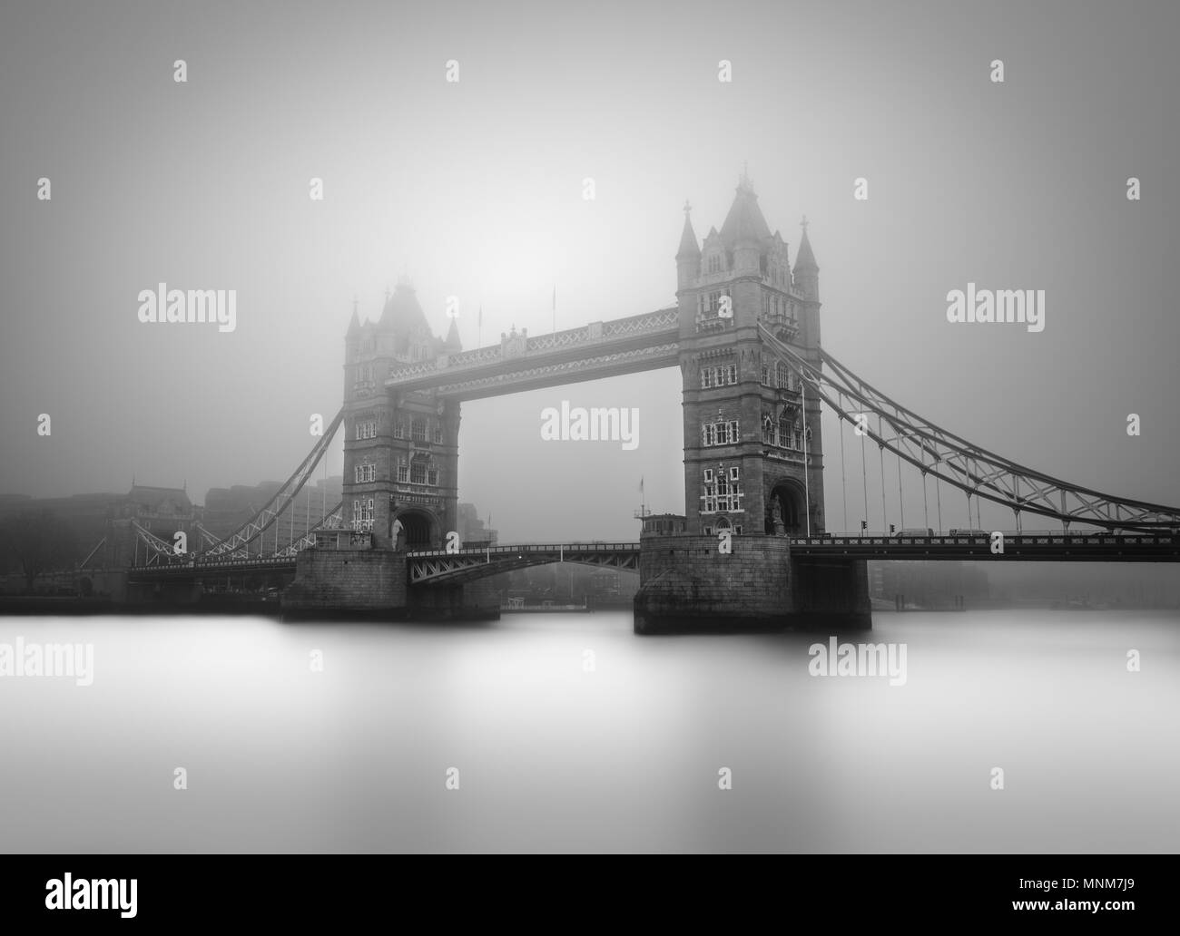 Long exposure tower bridge hi-res stock photography and images - Alamy