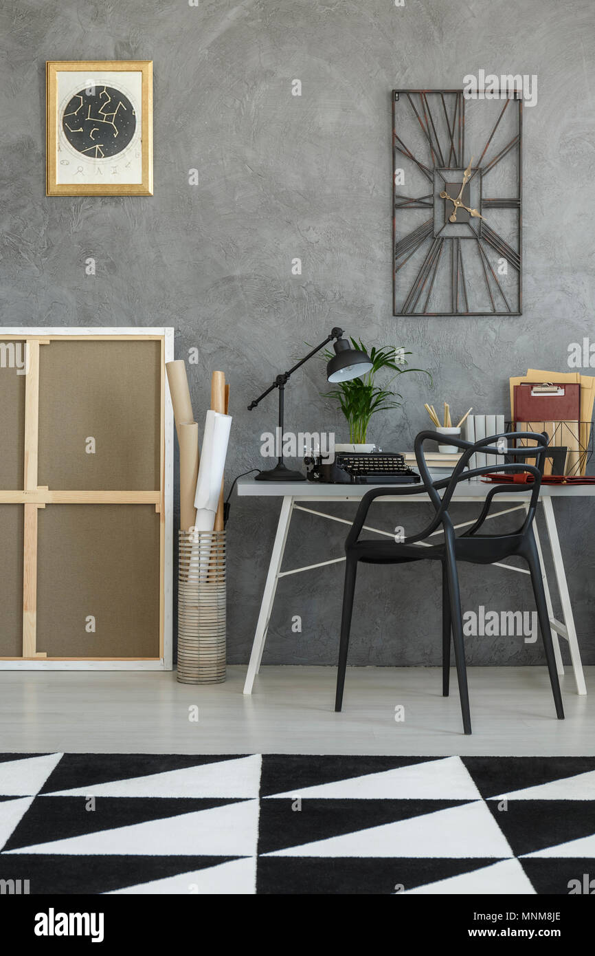 Clock above desk hi-res stock photography and images - Alamy